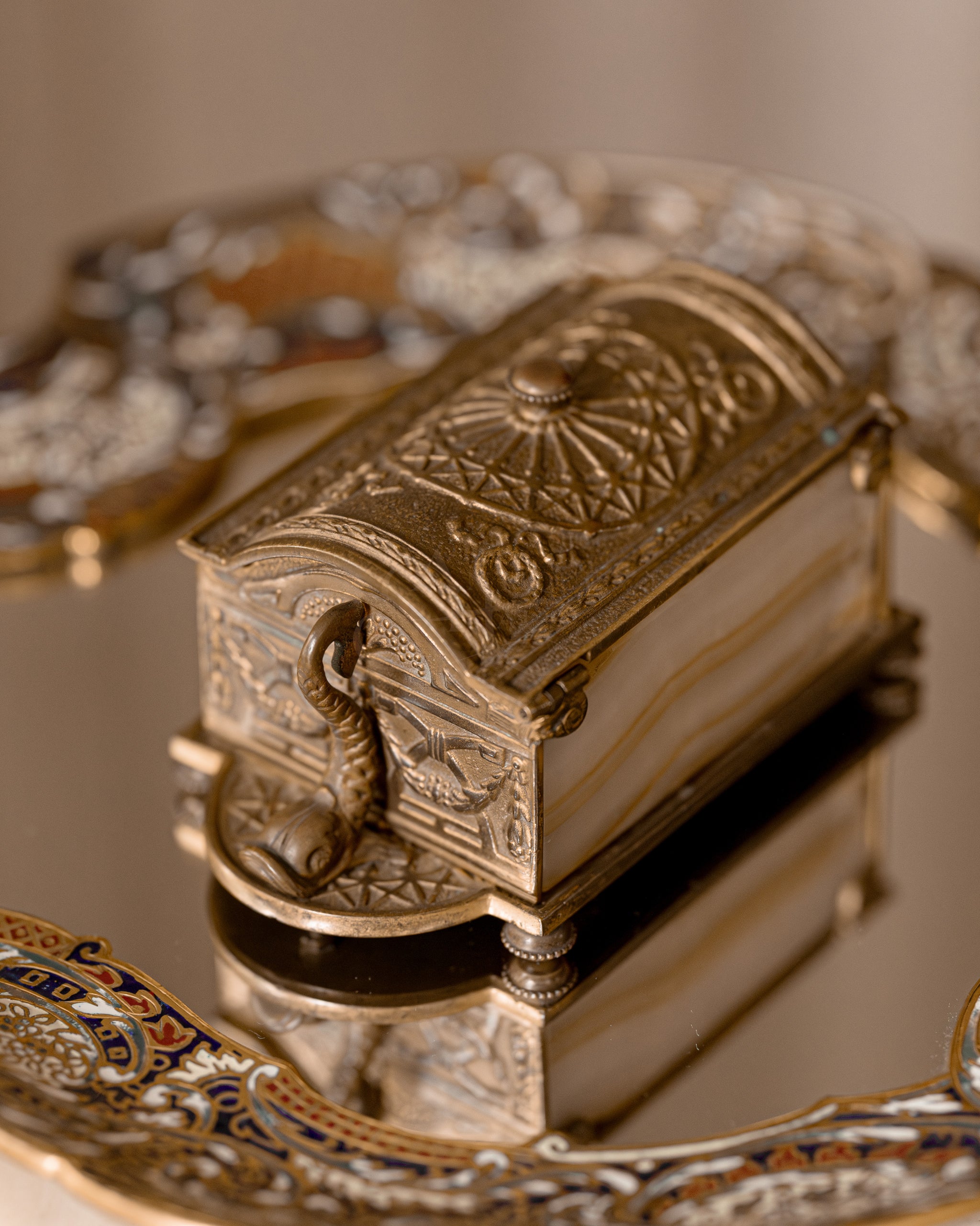 Antique Agate Koi Fish Box